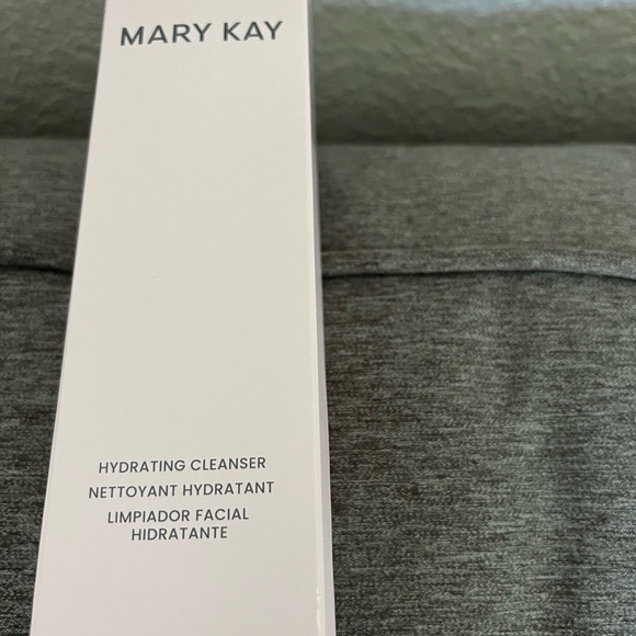 Mary Kay | Skincare | Mary Kay Hydrating Cleanser | Poshmark